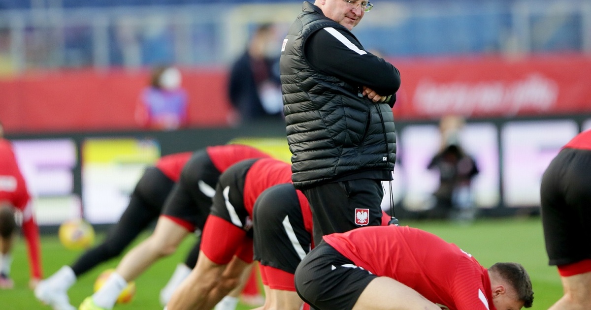 Brzęczenie Michniewicza. Koń, z którego spadnie, rośnie w szybkim ...