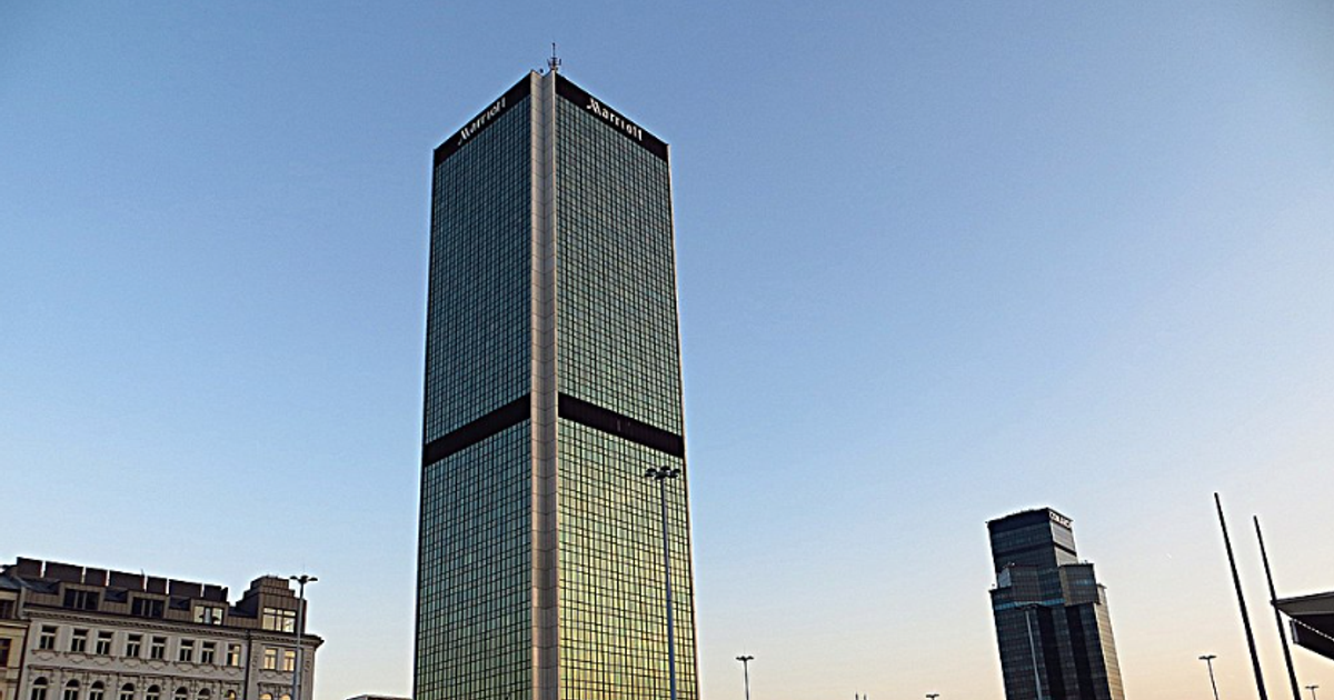 Słynny warszawski hotel zmienia nazwę. Amerykanie wycofują się ze ...