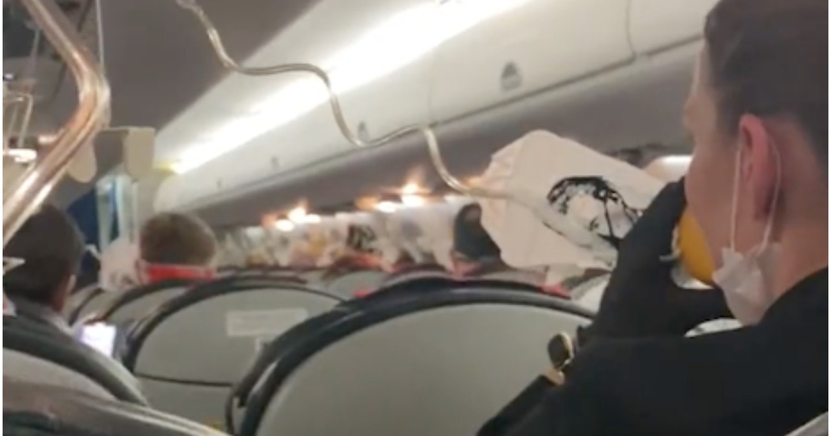 Dramatyczne chwile na pokładzie samolotu. Leciał nim polski polityk, jest nagranie - blog Redakcja