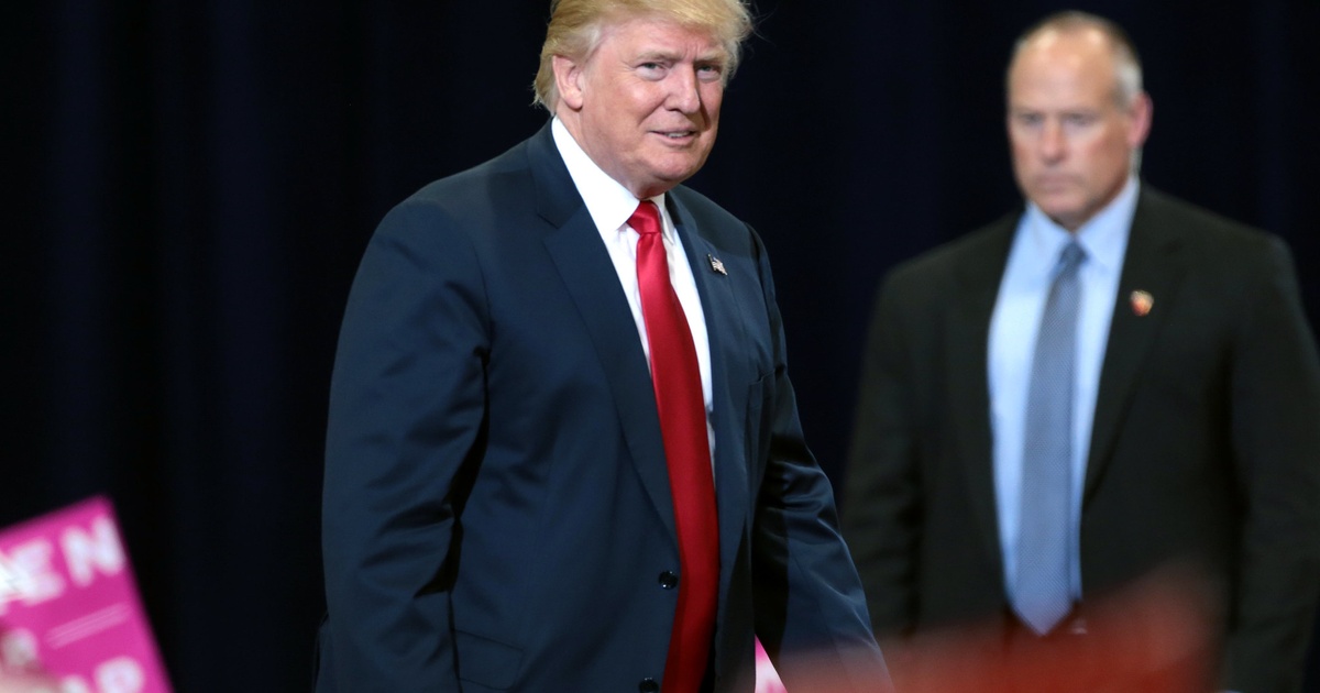 Premiera książki o Donaldzie Trumpie. Spłukiwał ważne dokumenty w ...