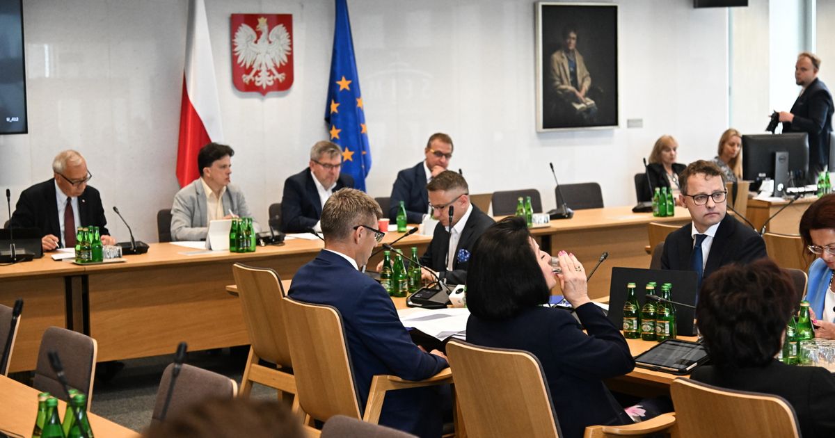 Romanowski trafi do aresztu? Jest decyzja Komisji Regulaminowej - blog Redakcja